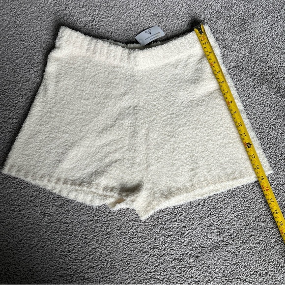 Windsor | Shorts | Windsor Store Ivory Soft Fuzzy Shorts Size Large New ...